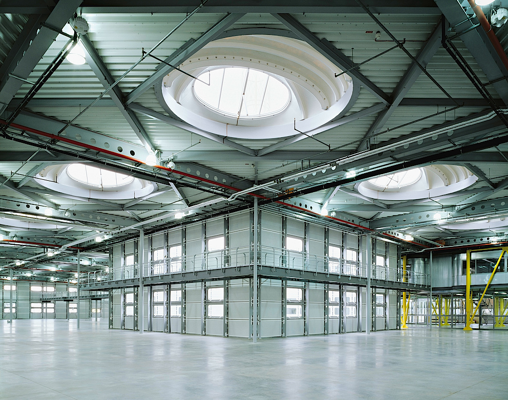 Igus Cologne - Nicholas Grimshaw | Jens Willebrand - Architectural ...