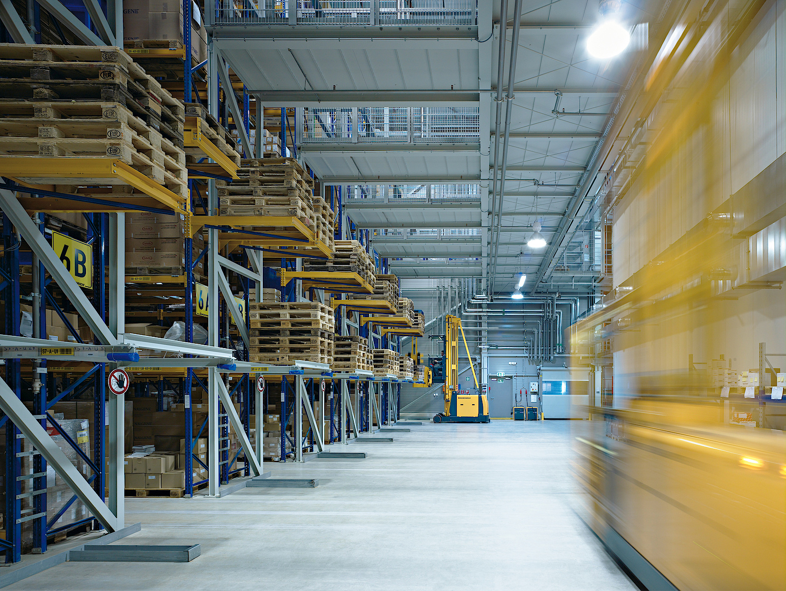 Logistikzentrum Q3 Hilden - Qiagen Reichardt Integral | Jens Willebrand ...