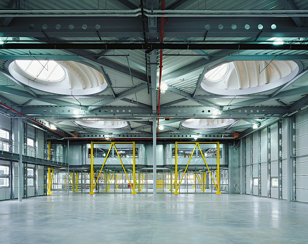 Igus Köln - Nicholas Grimshaw | Jens Willebrand ...